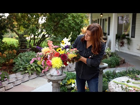 Arranging Flowers that Aaron Picked from our Garden! – Garden Answer